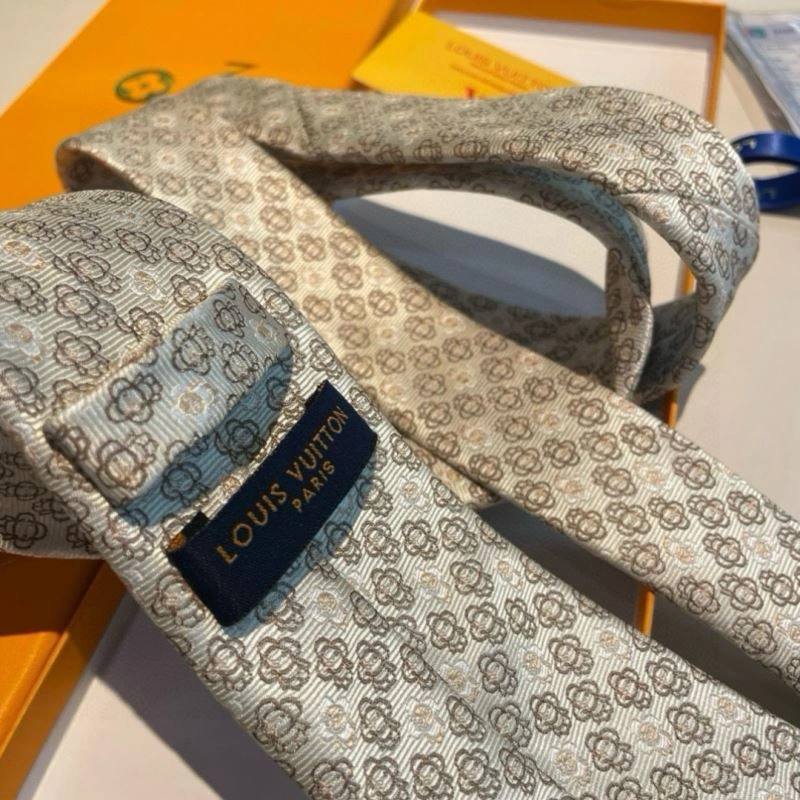 Accurate model Louis Vuitton Neckties