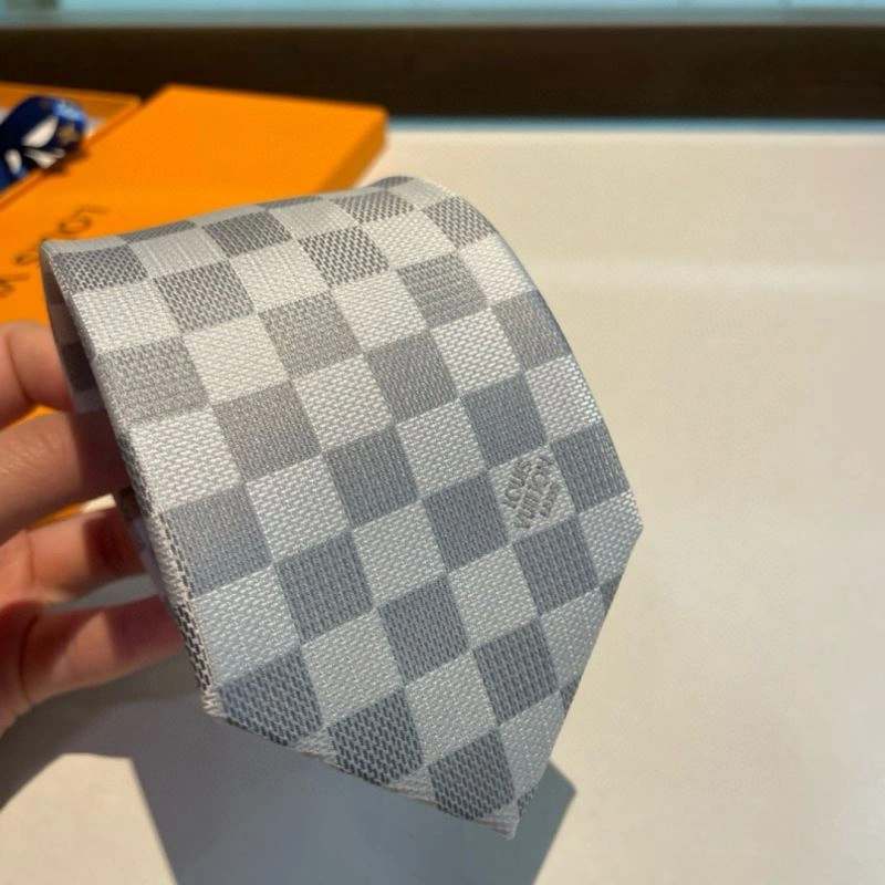 Accurate model Louis Vuitton Neckties