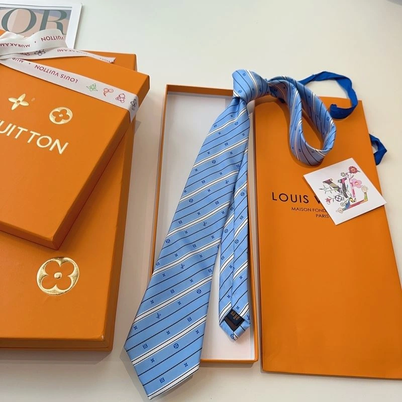 Top mirror Louis Vuitton Neckties