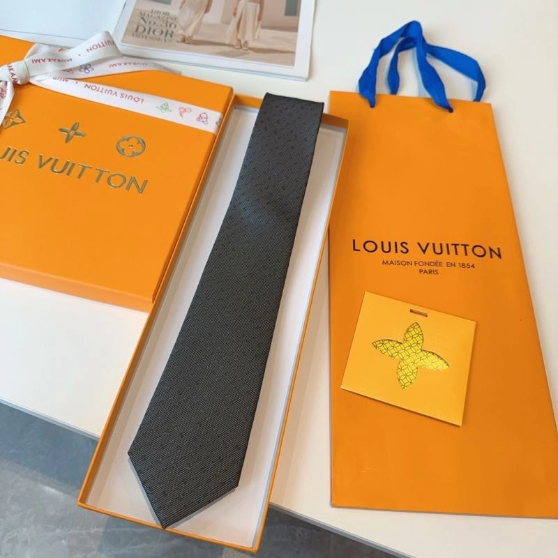 Top mirror Louis Vuitton Neckties