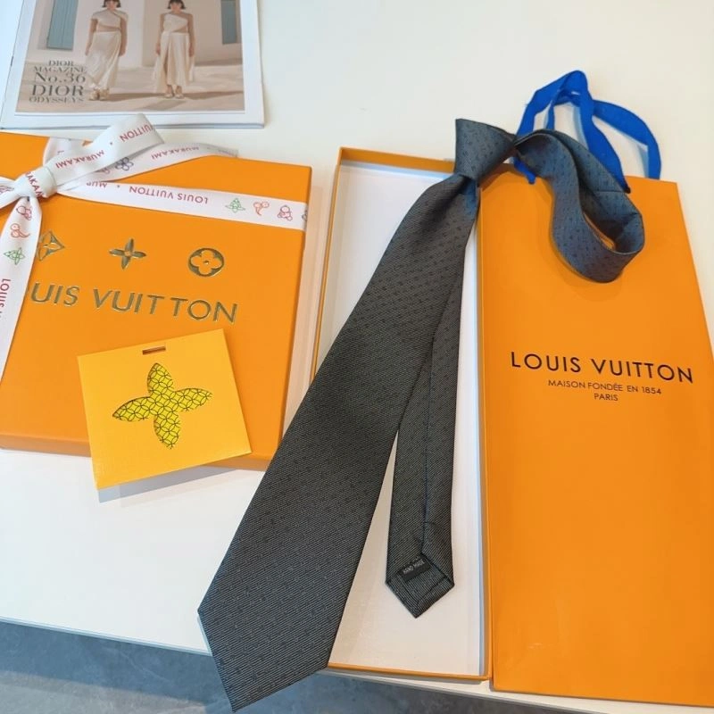 Top mirror Louis Vuitton Neckties