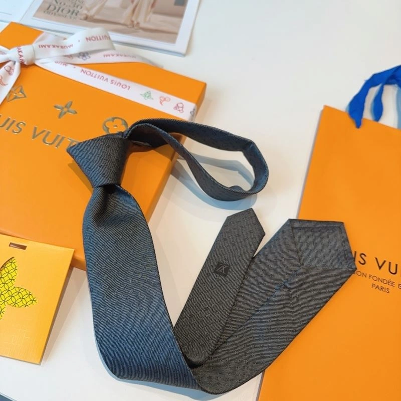 Top mirror Louis Vuitton Neckties