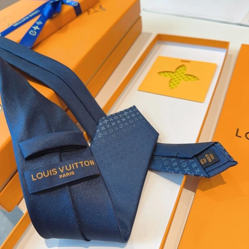 Accurate model Louis Vuitton Neckties
