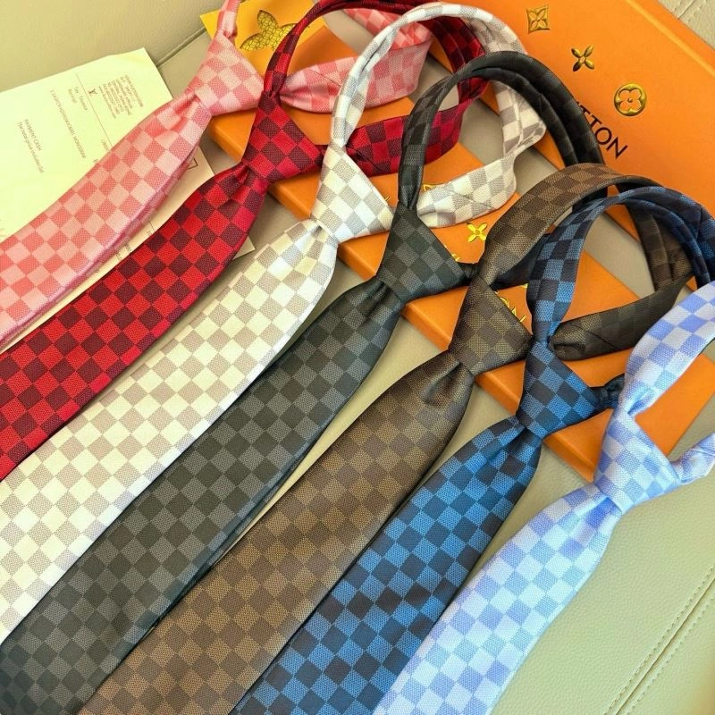 Accurate model Louis Vuitton Neckties