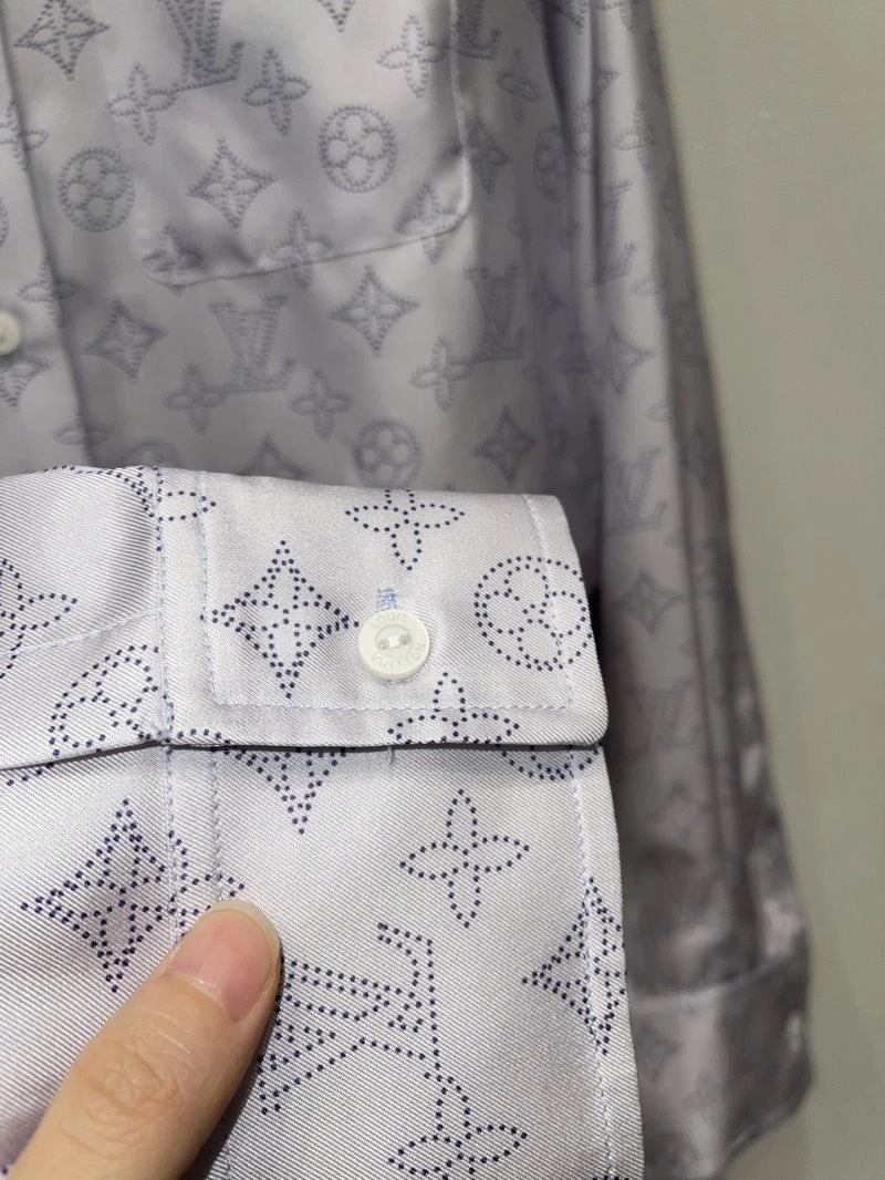 Exact replica Louis Vuitton Nightwear