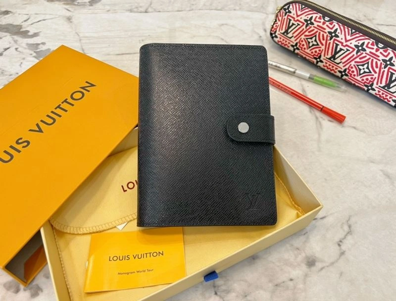Top mirror Louis Vuitton Notepads