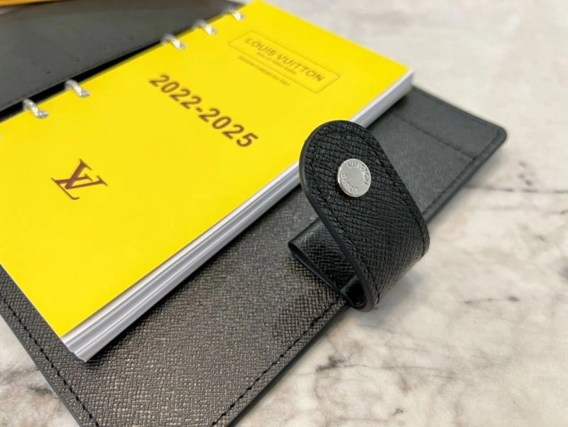 Top mirror Louis Vuitton Notepads