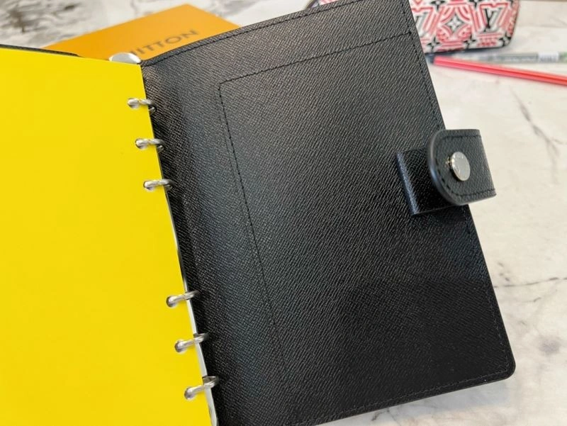 Top mirror Louis Vuitton Notepads