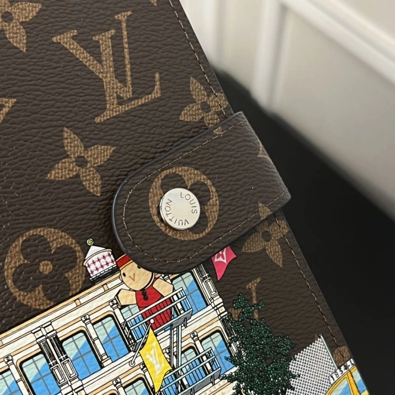 Bargain Louis Vuitton Notepads