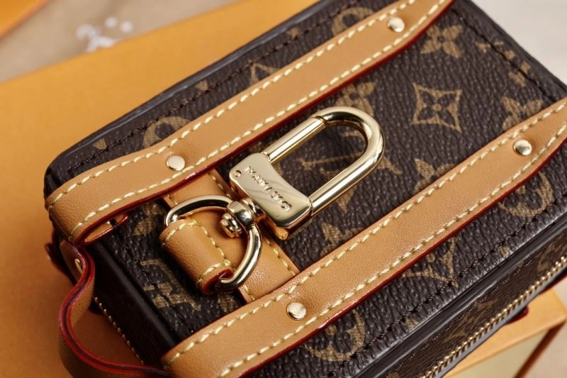 Precise copy Louis Vuitton Ornaments