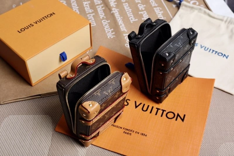 Precise copy Louis Vuitton Ornaments