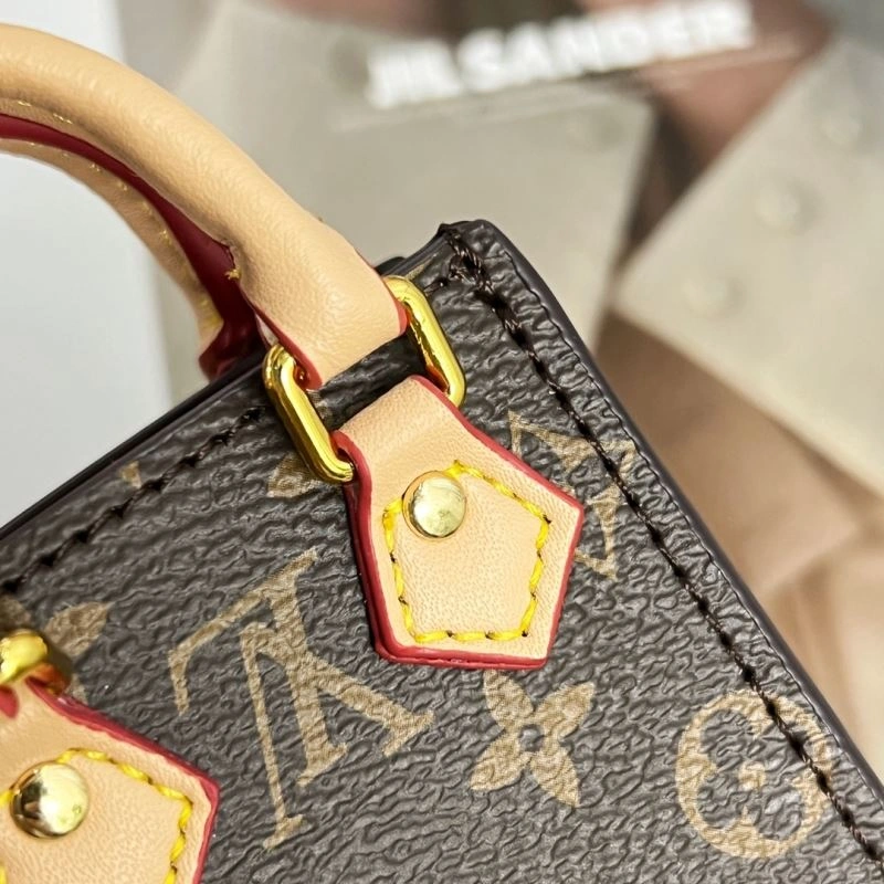 Low-cost Louis Vuitton Ornaments