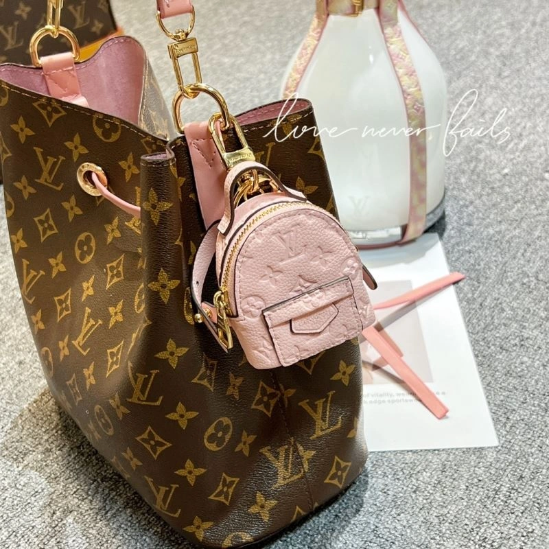 Accurate model Louis Vuitton Ornaments