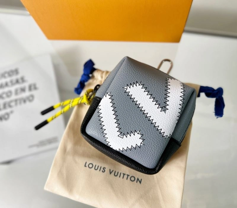 Top mirror Louis Vuitton Ornaments