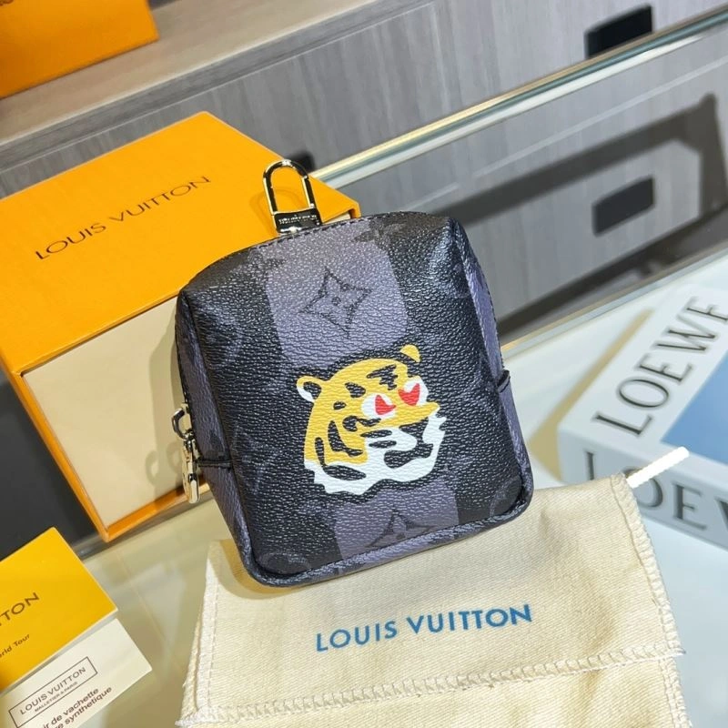 Accurate model Louis Vuitton Ornaments