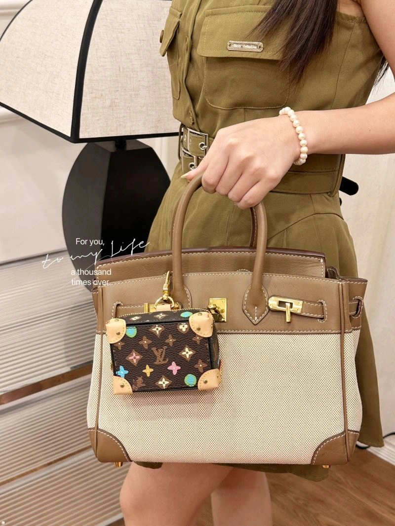 Bargain Louis Vuitton Ornaments