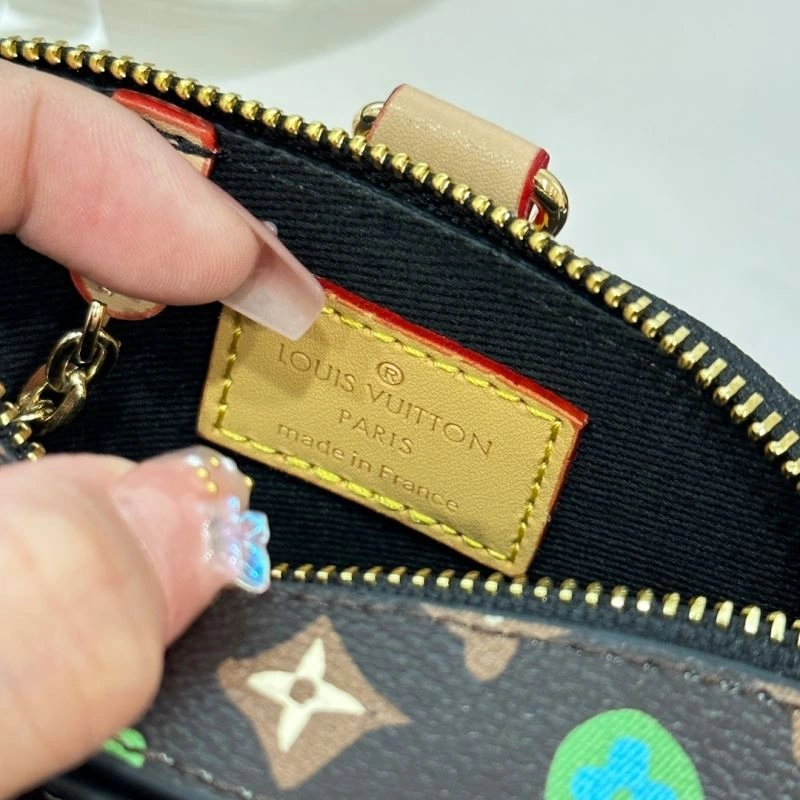 Bargain Louis Vuitton Ornaments