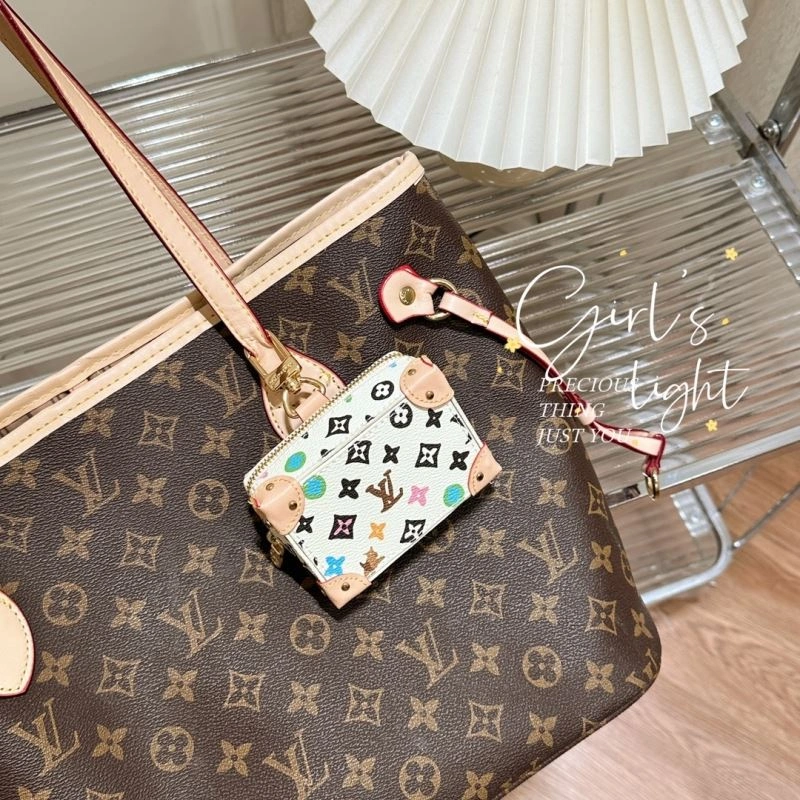 Accurate model Louis Vuitton Ornaments