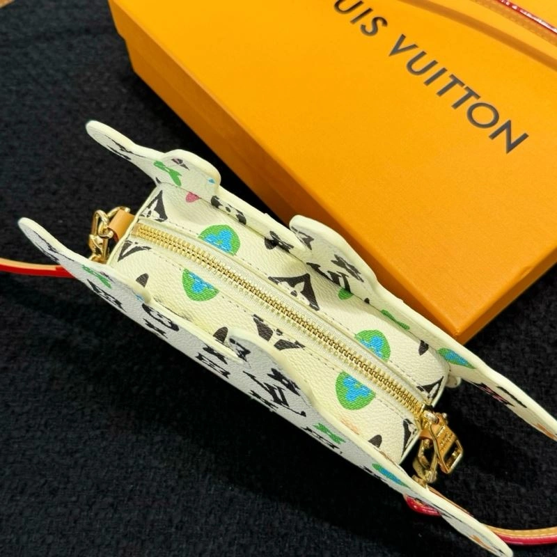 High accuracy Louis Vuitton Ornaments