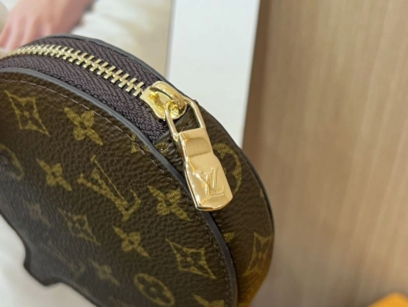 Top match Louis Vuitton Ornaments