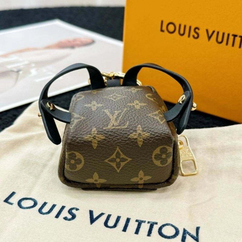 Top mirror Louis Vuitton Ornaments