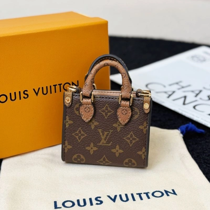 Bargain Louis Vuitton Ornaments