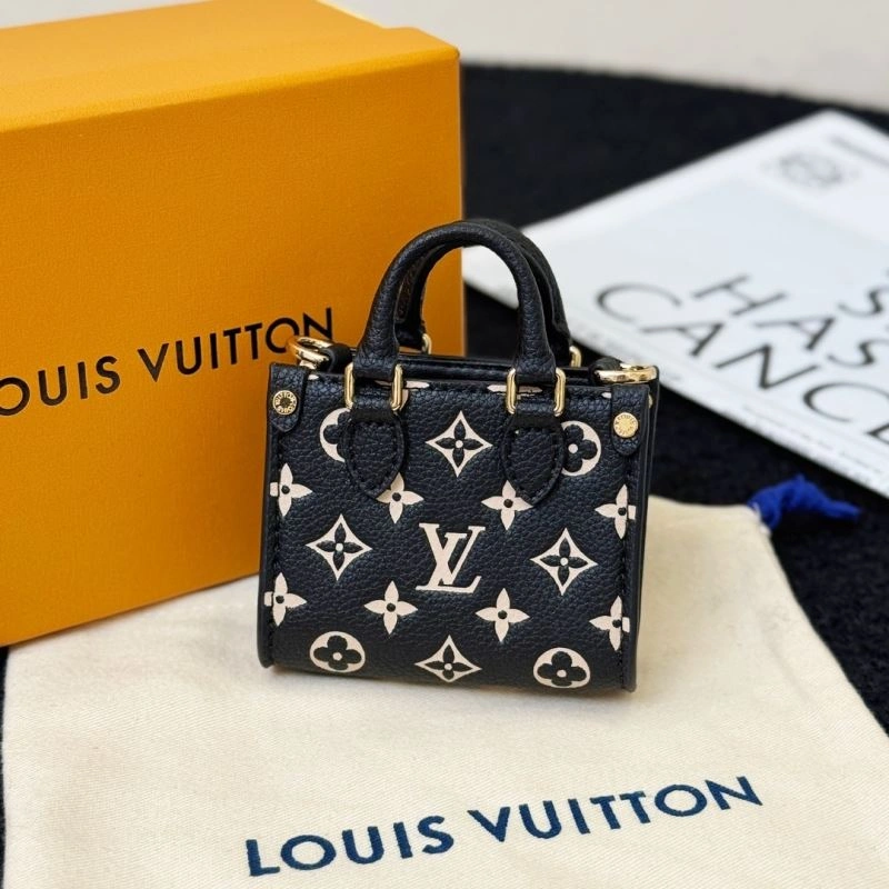 Bargain Louis Vuitton Ornaments
