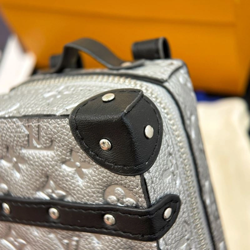 Low-cost Louis Vuitton Ornaments