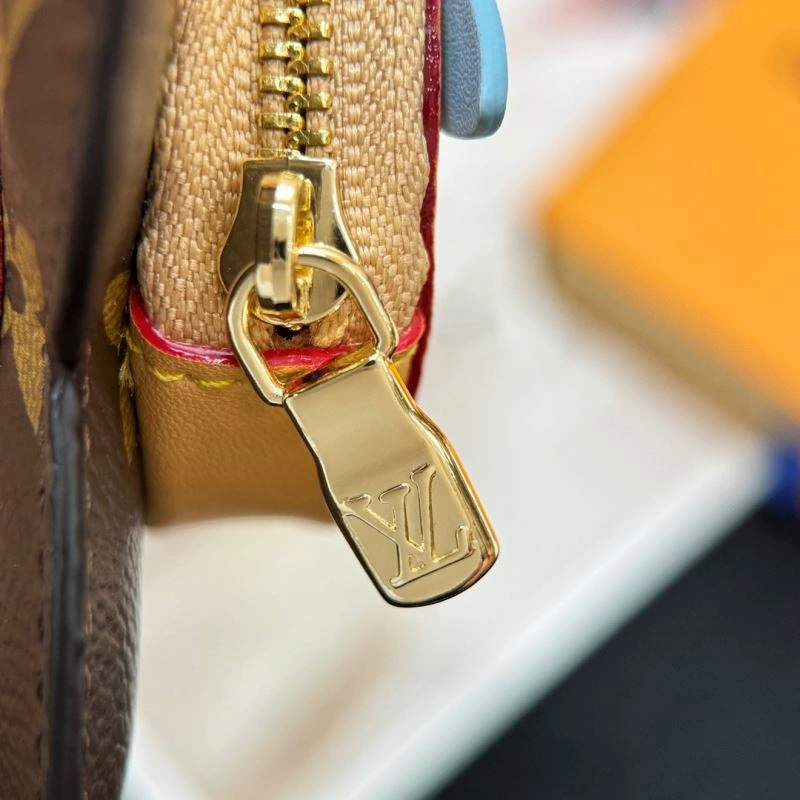 Low-cost Louis Vuitton Ornaments