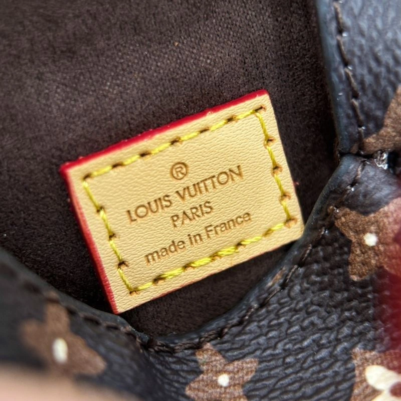 Mirror quality Louis Vuitton Ornaments