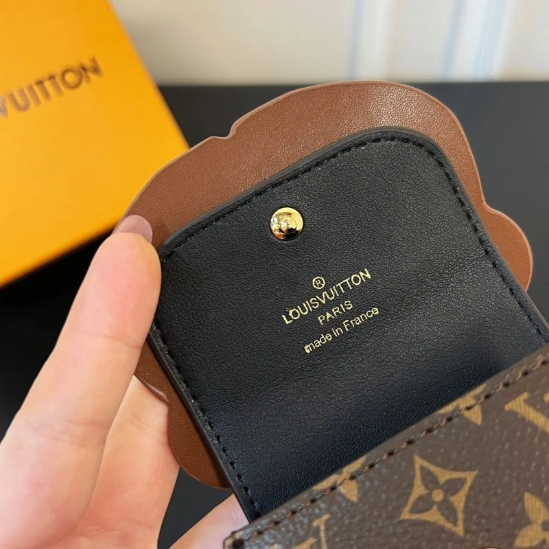 Bargain Louis Vuitton Ornaments