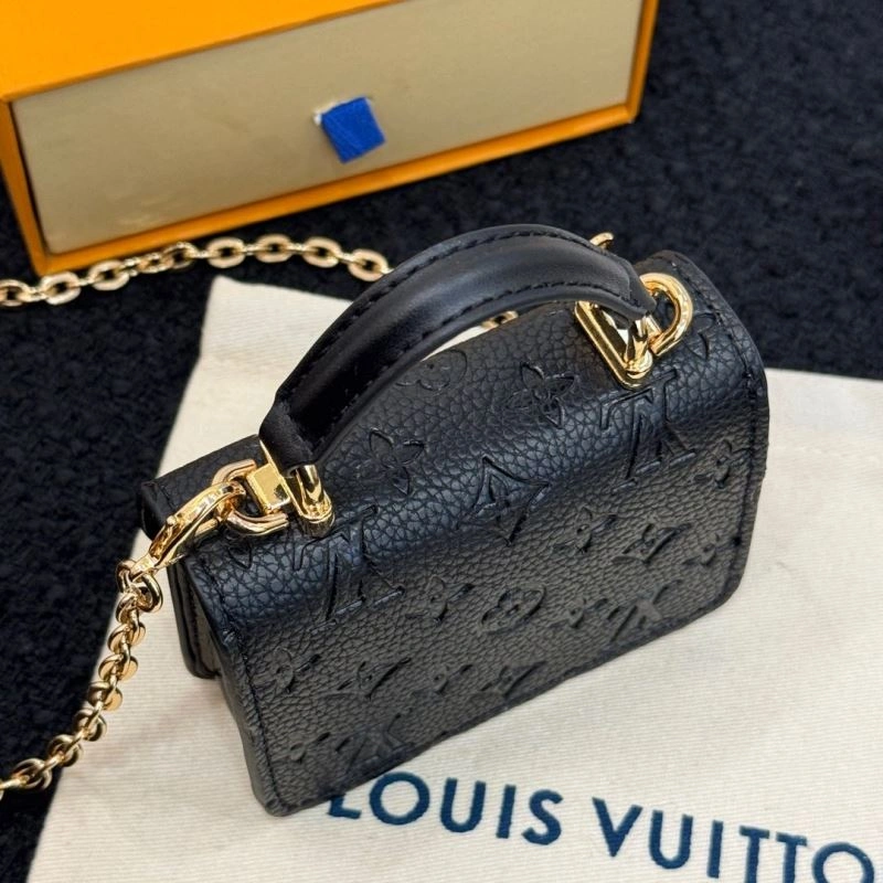 Top match Louis Vuitton Ornaments
