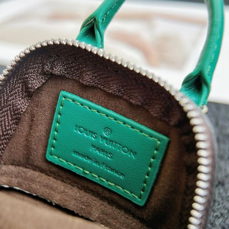 Top mirror Louis Vuitton Ornaments