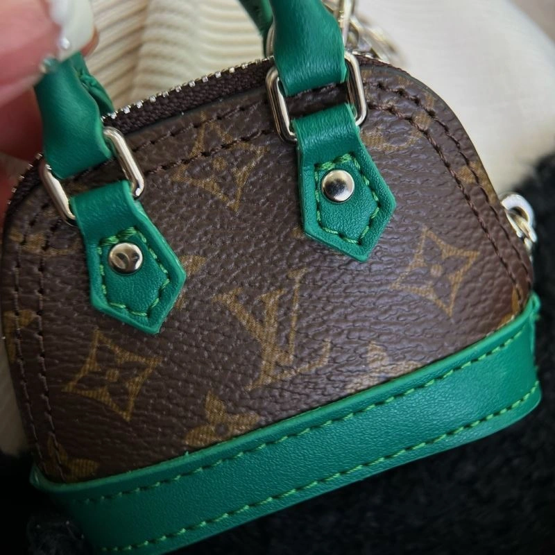 Top mirror Louis Vuitton Ornaments