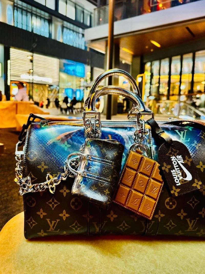 Factory-made Louis Vuitton Ornaments