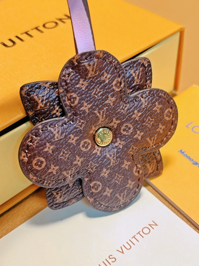Top mirror Louis Vuitton Ornaments