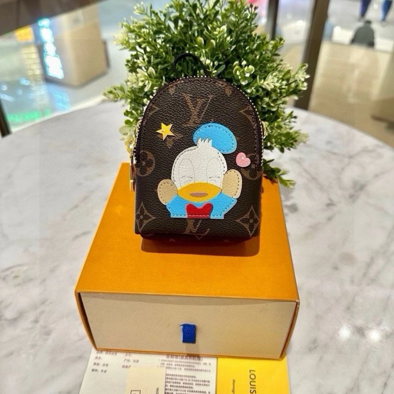 Bargain Louis Vuitton Ornaments