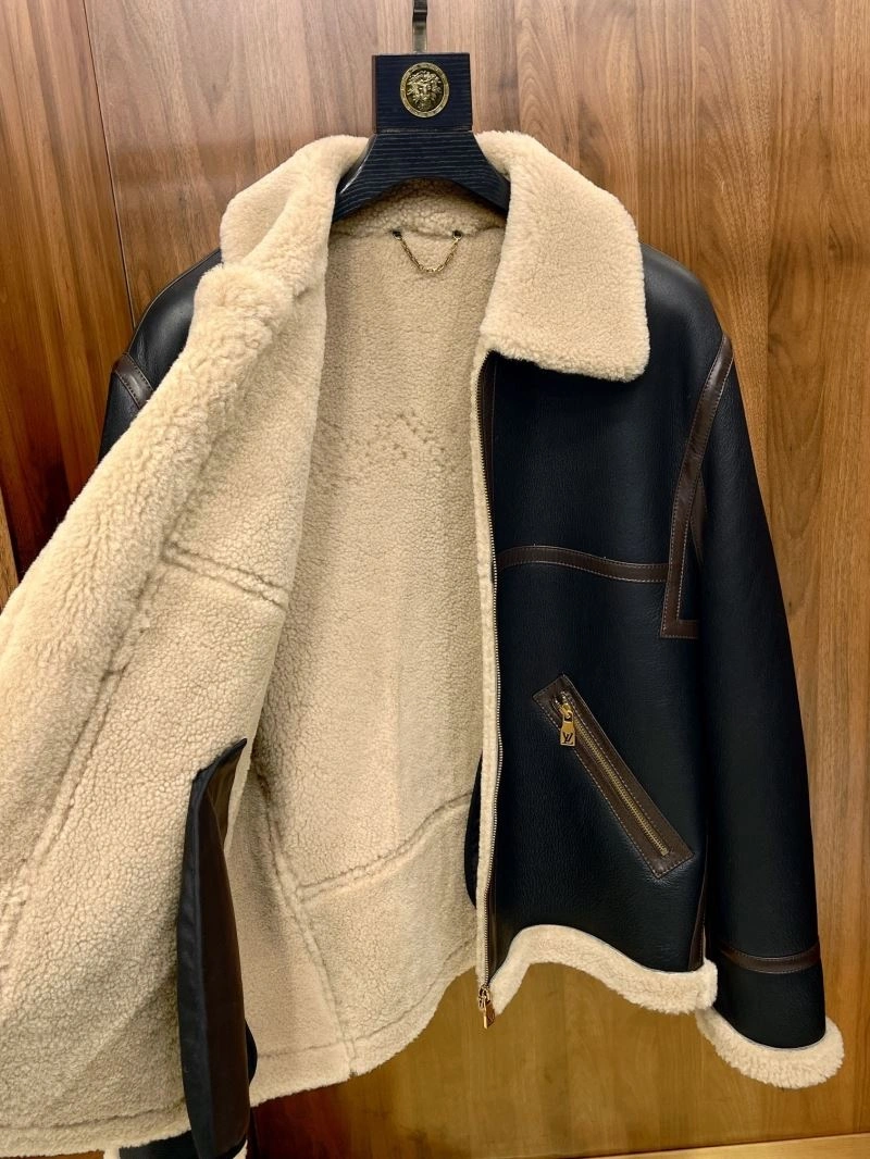 Accurate model Louis Vuitton Outwear