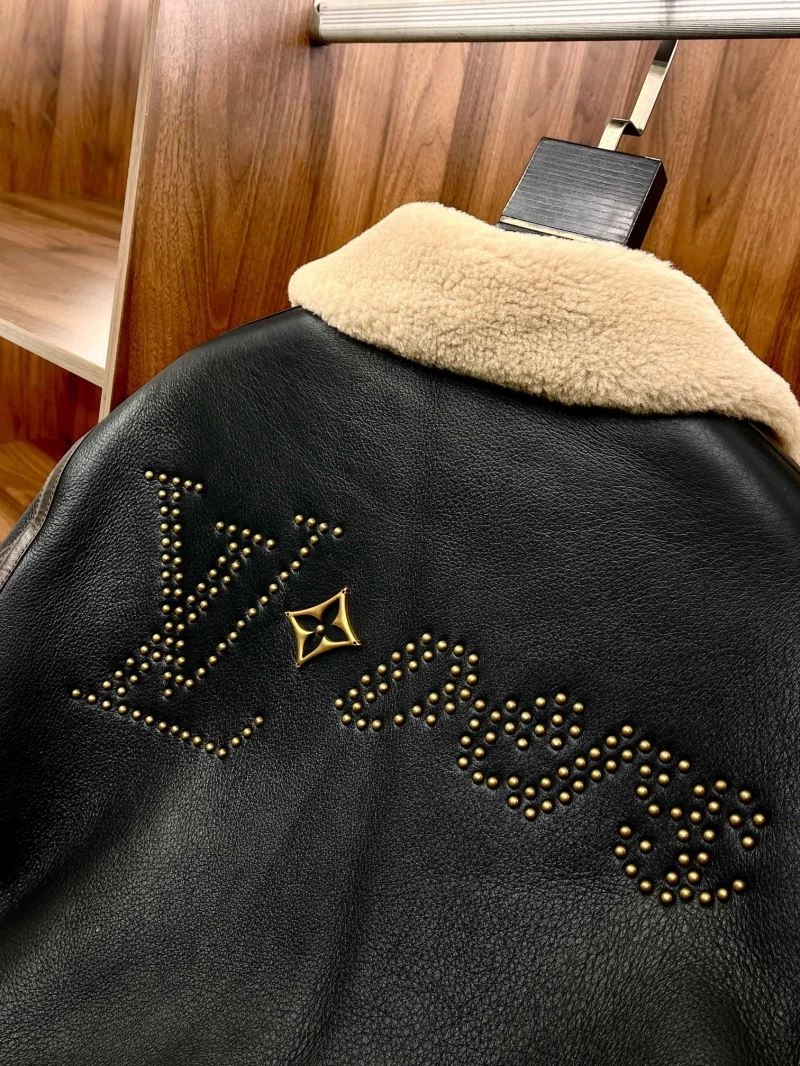 Accurate model Louis Vuitton Outwear