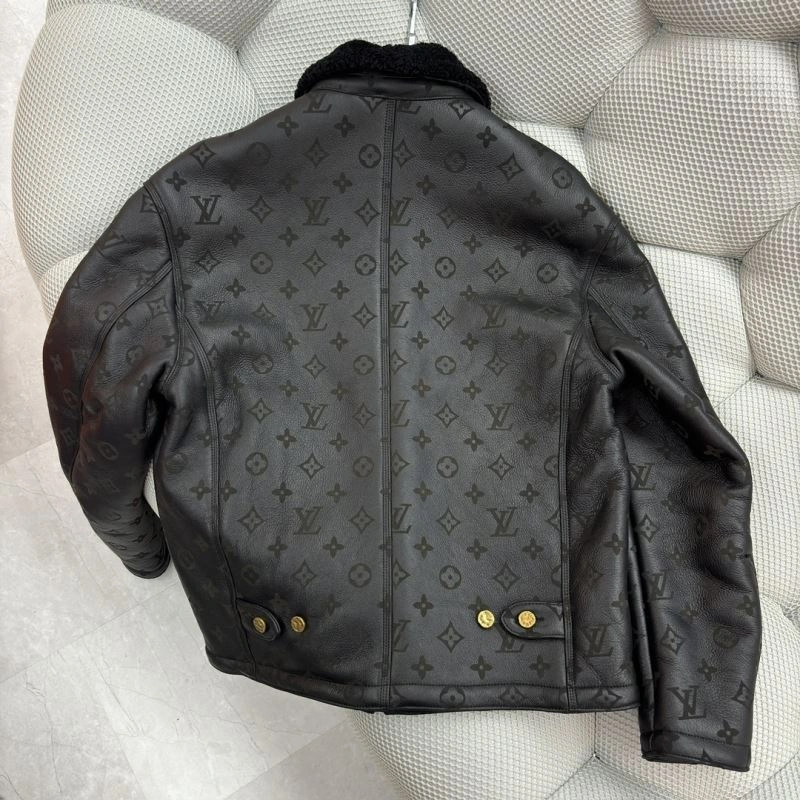 Top match Louis Vuitton Outwear
