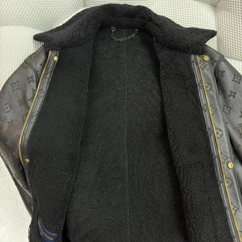 Top match Louis Vuitton Outwear