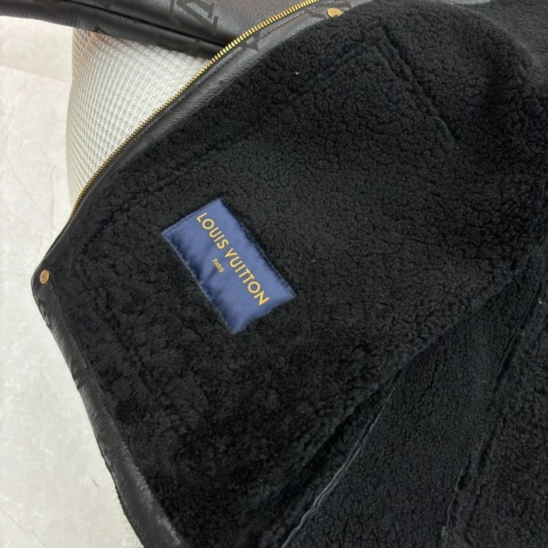 Top match Louis Vuitton Outwear