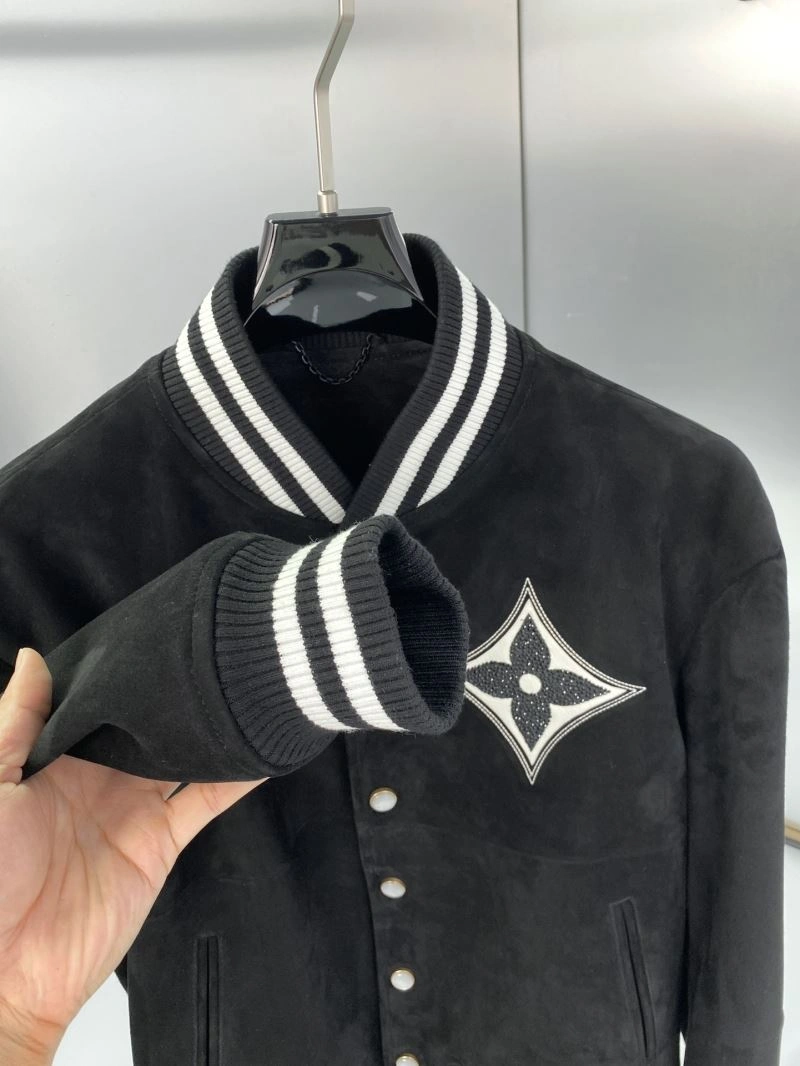 Accurate model Louis Vuitton Outwear