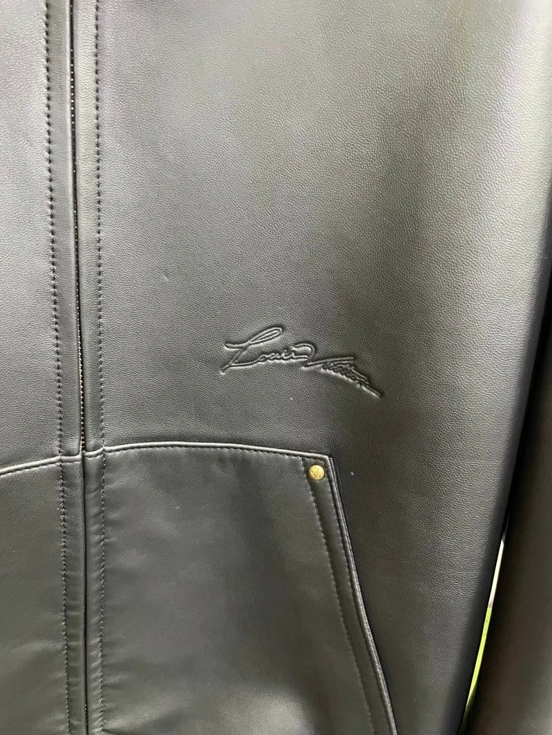 Accurate model Louis Vuitton Outwear