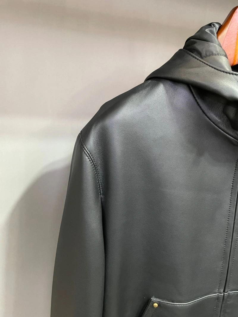 Accurate model Louis Vuitton Outwear