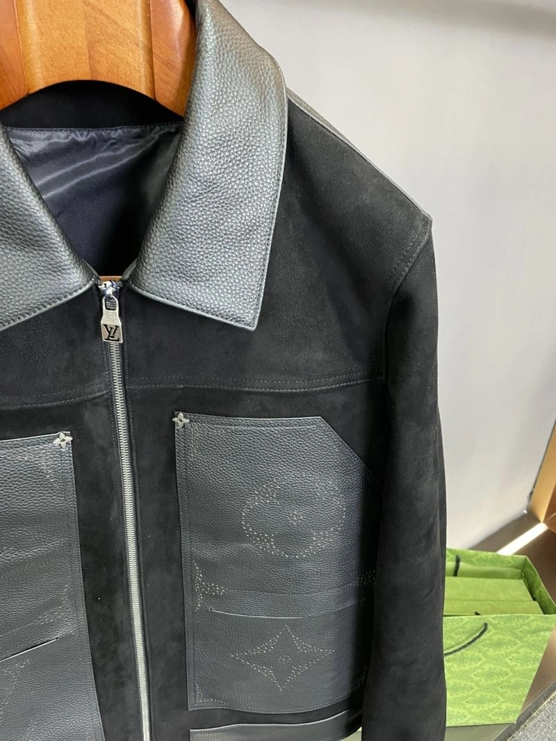 Top mirror Louis Vuitton Outwear