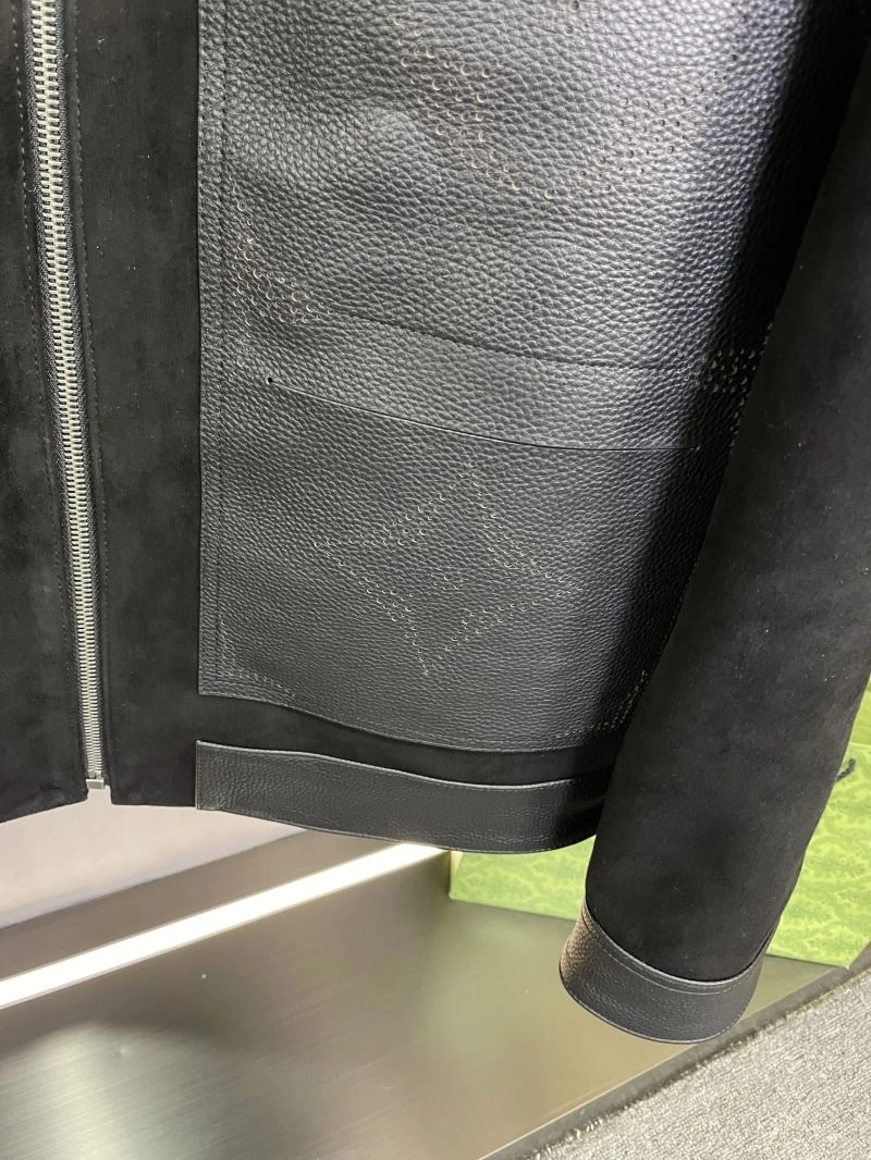 Top mirror Louis Vuitton Outwear