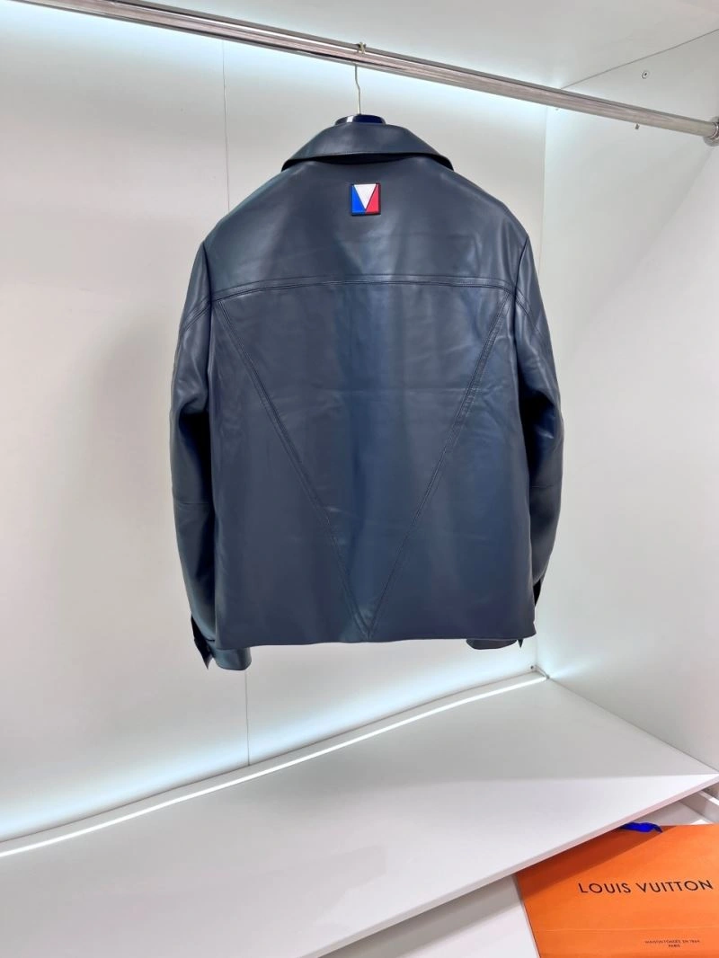 Accurate model Louis Vuitton Outwear