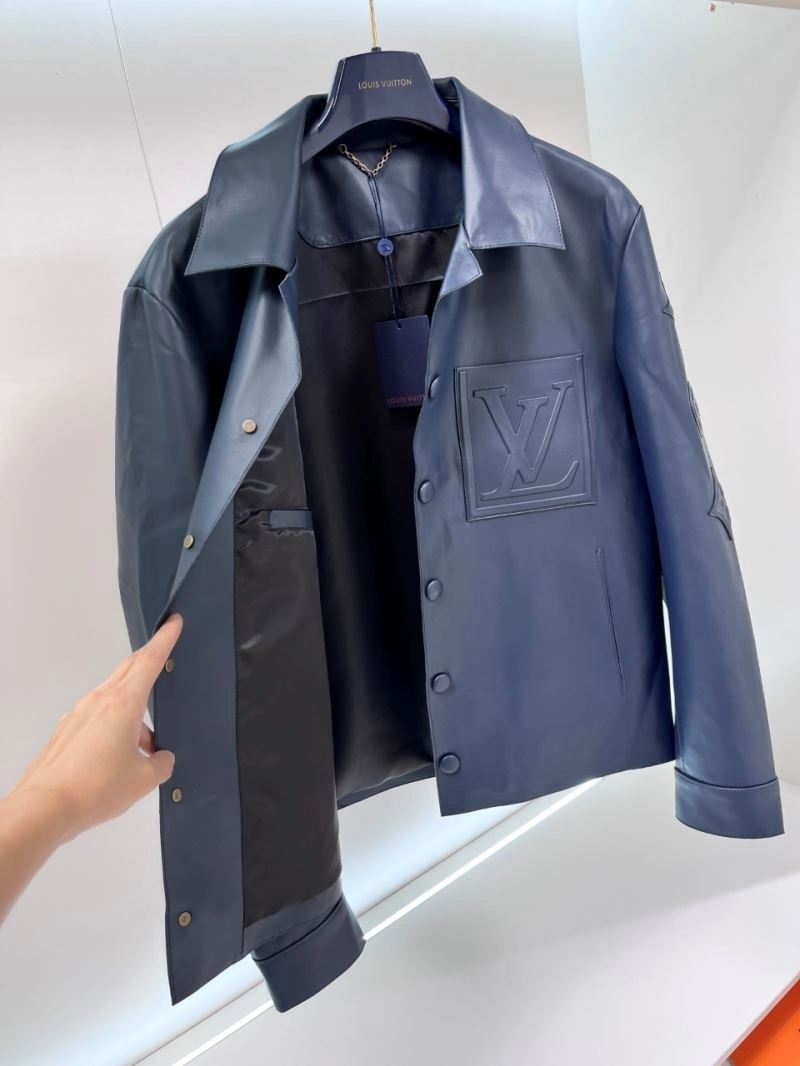 Accurate model Louis Vuitton Outwear