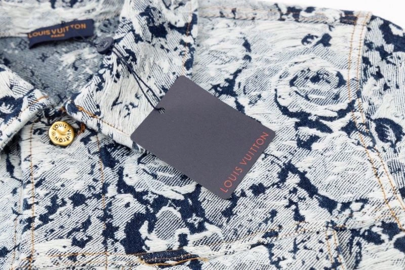 Bargain Louis Vuitton Outwear